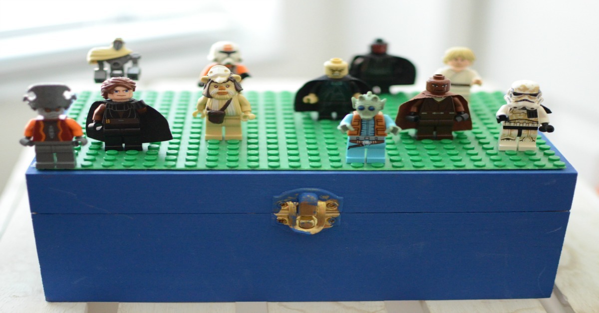 DIY LEGO Travel Box