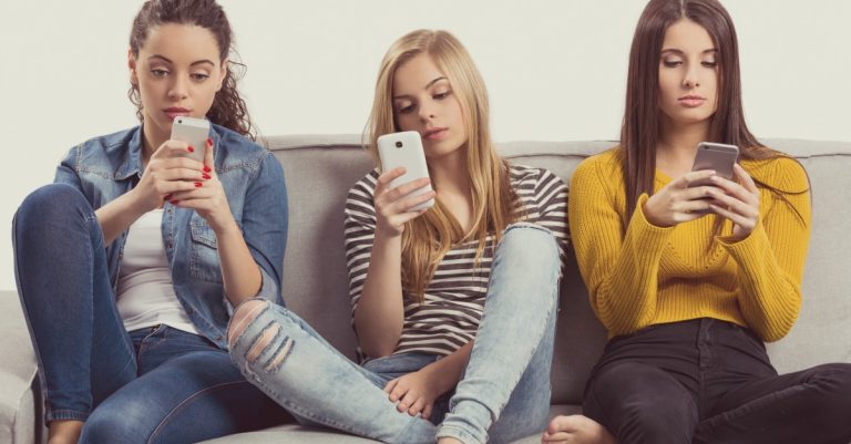 “15 Most Dangerous Apps for Kids in 2025 (And How to Protect Them)”