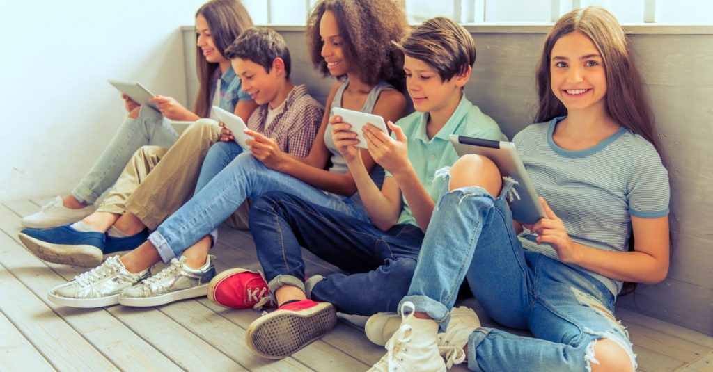 Tech Rules for Teens and Tweens - Parenting Tools for Today's World